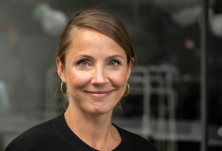 Tuva Novotny: Gravid, ålder, partner, och ryktet med Alexander Skarsgård