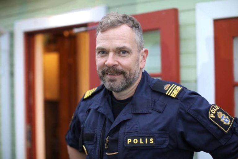 ”Tunna blå linjen” säsong 3? – här svarar manusförfattaren om framtiden