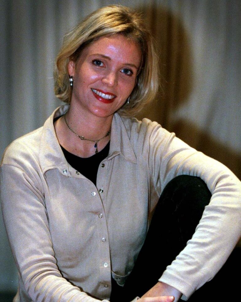 Kattis Ahlström har "ny" frisyr – tar tillbaka ikoniska stilen